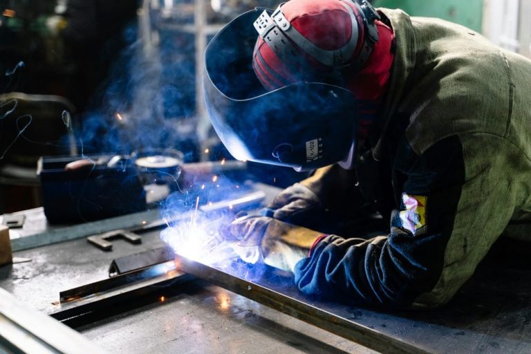 The Complete Guide About Safety PPE for Aviation Welders